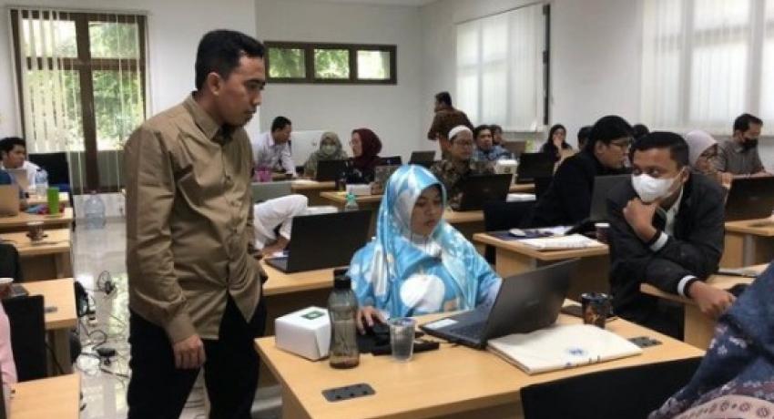 Analisis Bibliometrik dalam Memetakan Tren Penelitian | Universitas ... Analisis Bibliometrik dalam Memetakan Tren Penelitian | Universitas ...